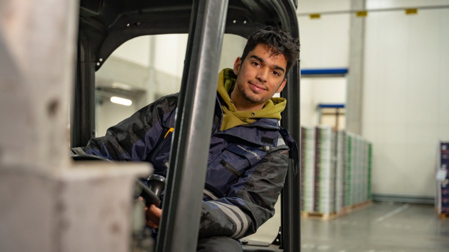 Volg een BBL opleiding in de transport en logistiek. - STL