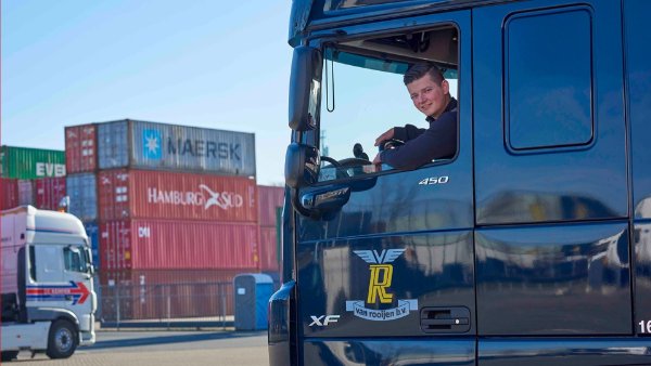 Wat verdien je als BBL'er in transport en logistiek? - STL